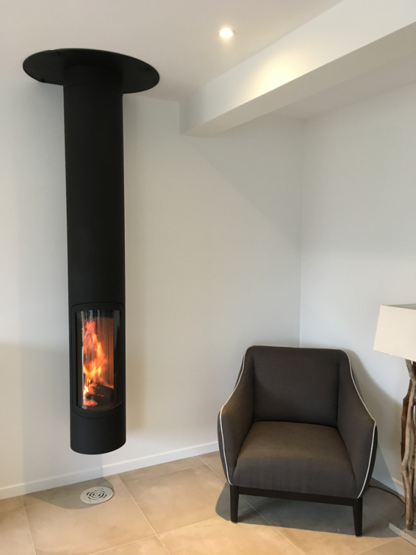 2465-poele-a-bois-slimfocus-suspendu-focus-morbihan.JPG - RAMONAGE LES ...